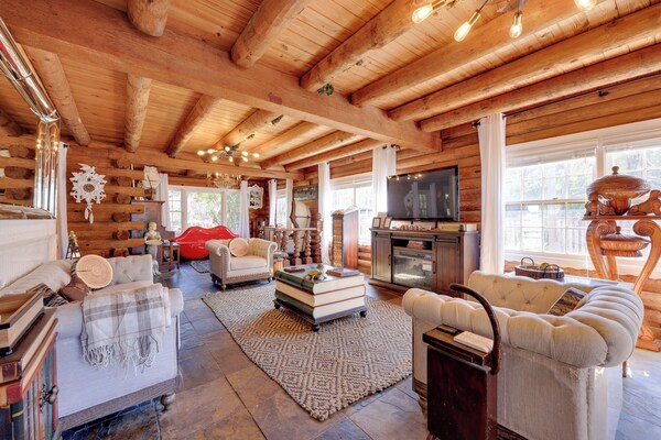 < 4 Mi To Boat Ramp & Mickler Beach: Unique Cabin - Jacksonville, FL