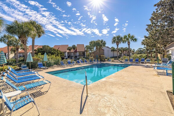 2br Condo In Edgewater Resort With Golf, Tennis, Pools & Free Tram Service! - Panama