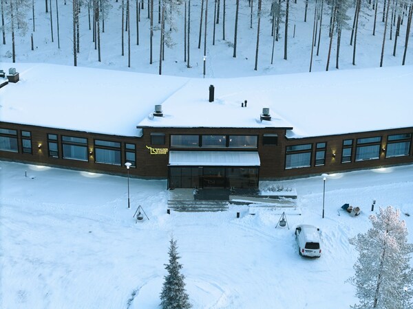 Balder Luxury Lodge & Glass Igloos - Kittilä