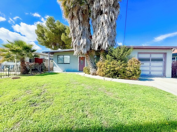 서니베일 3 베드룸 2 욕실 슈퍼 빅 하우스 - 서니베일