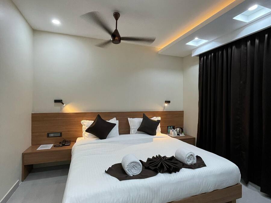 Secretária, secretária adequada para computadores portáteis