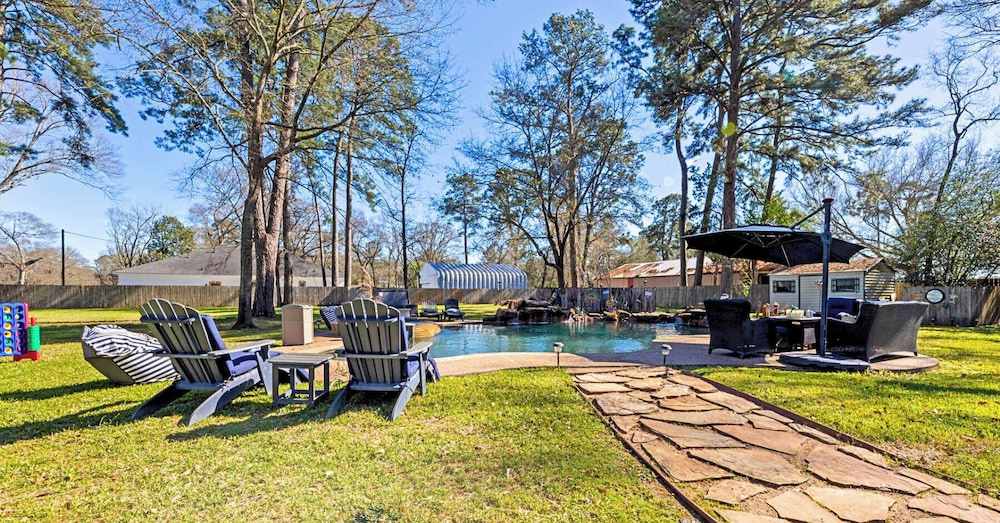 Villa for 50 ppl-Pool & Private Cinema - Harris County | Vrbo