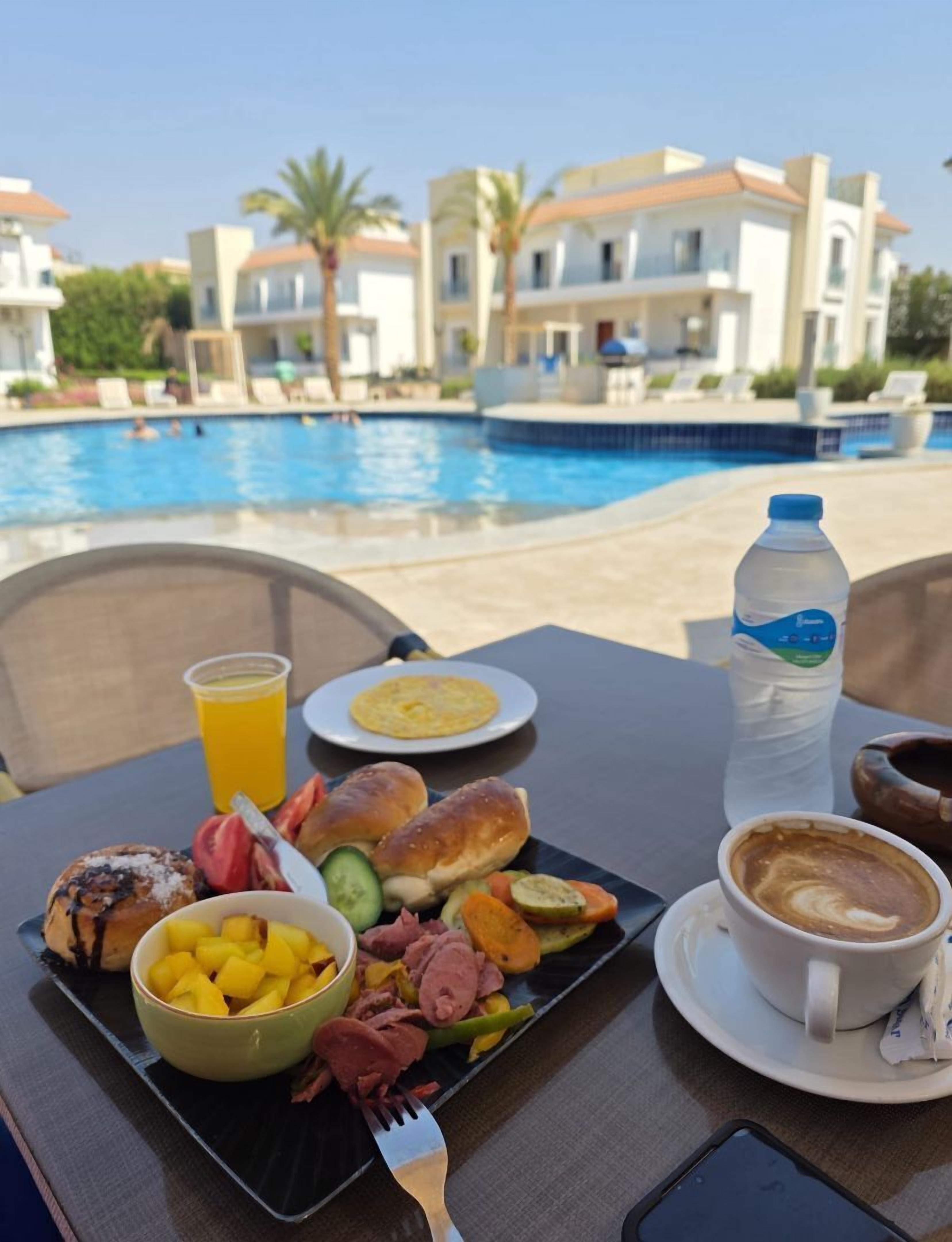 Café da manhã com buffet grátis todos os dias