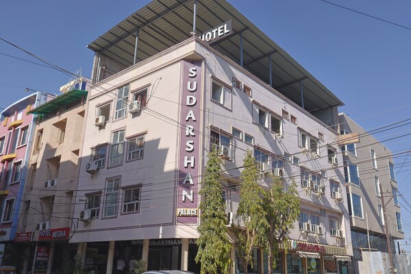 Hotel Sudarshan Palace - Bhopal