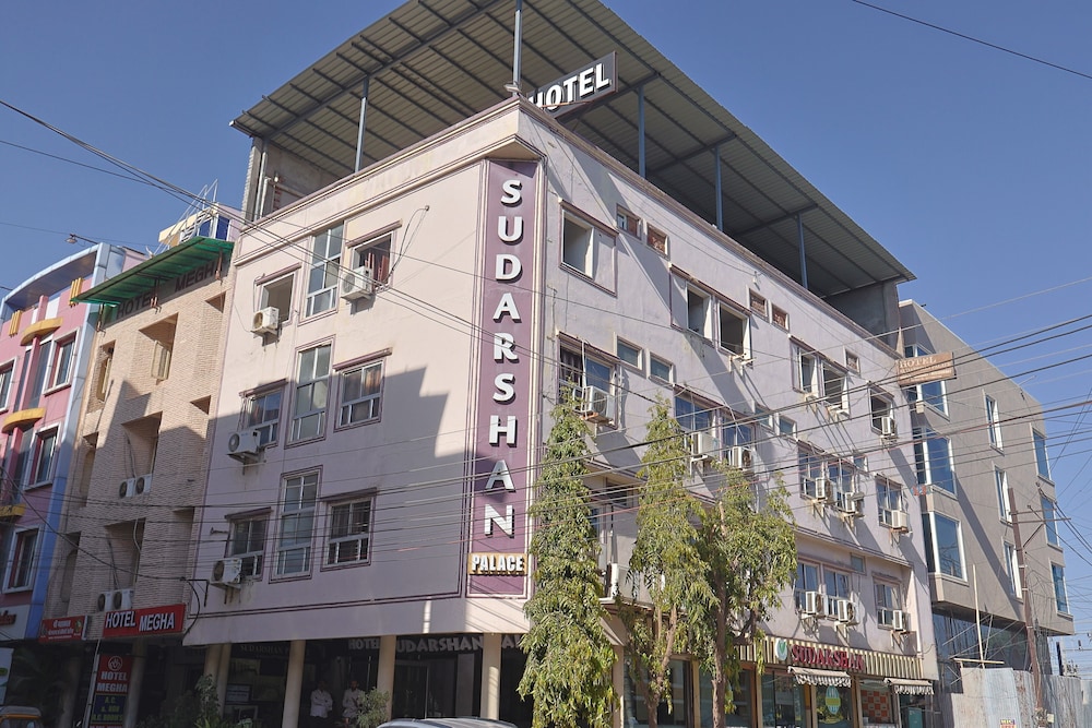 Hotel Sudarshan Palace - Bhopal