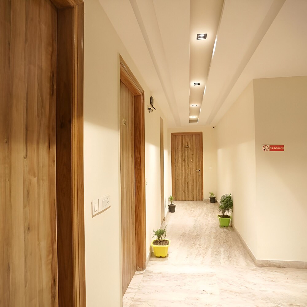 Hotel Goodluck House Near Delhi Airport - New Delhi