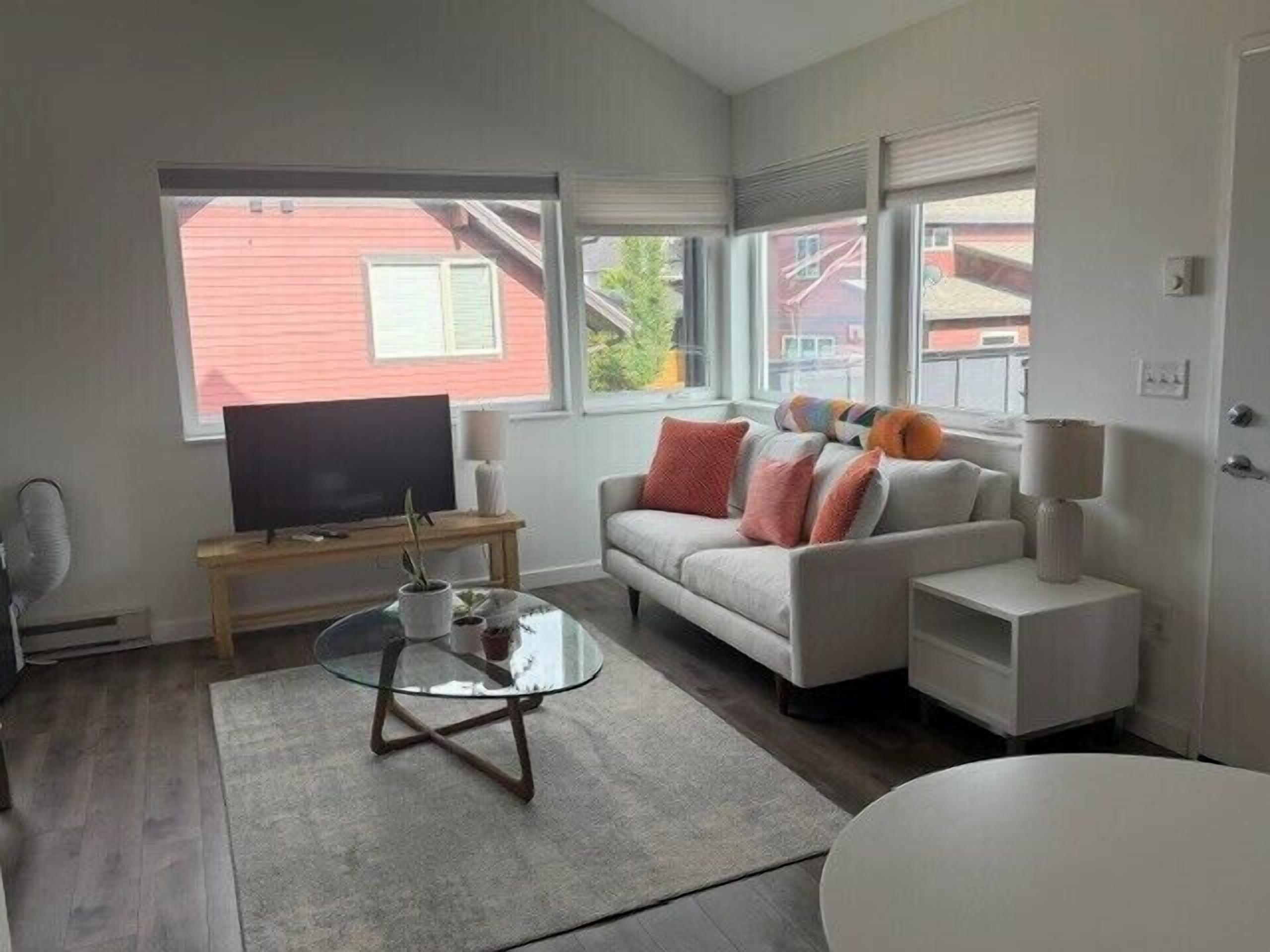 Wonderful Adu Conveniently Located In The Westside Of Bozeman! - Bozeman, MT