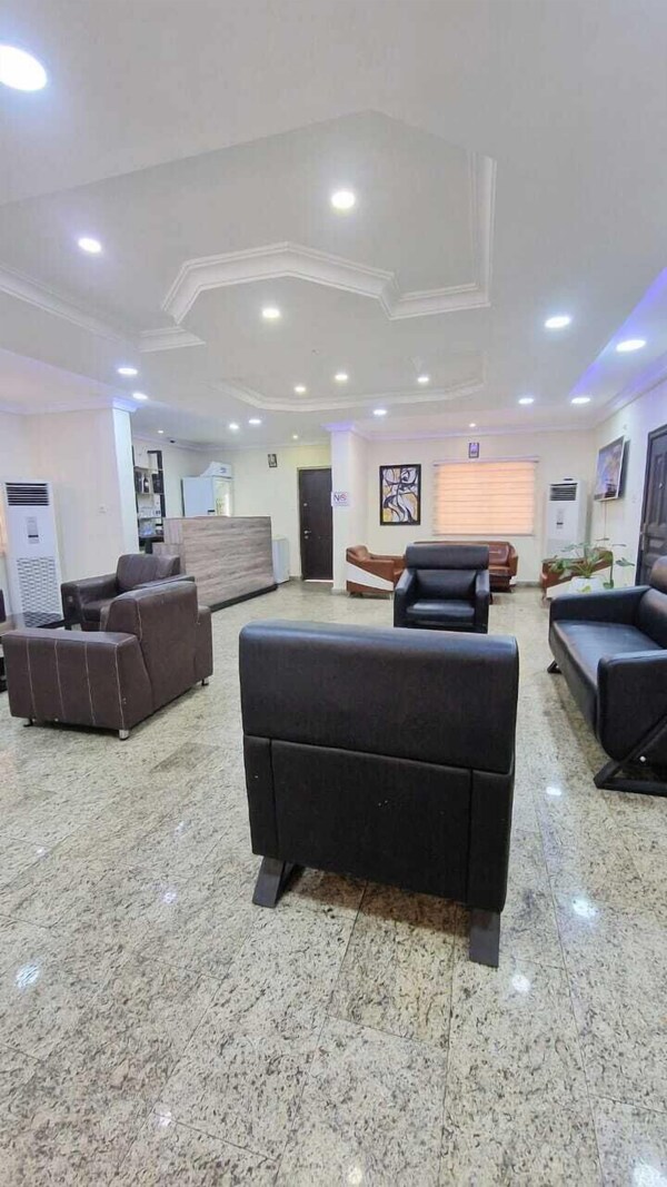 Habitat Suites And Apartments - Lagos