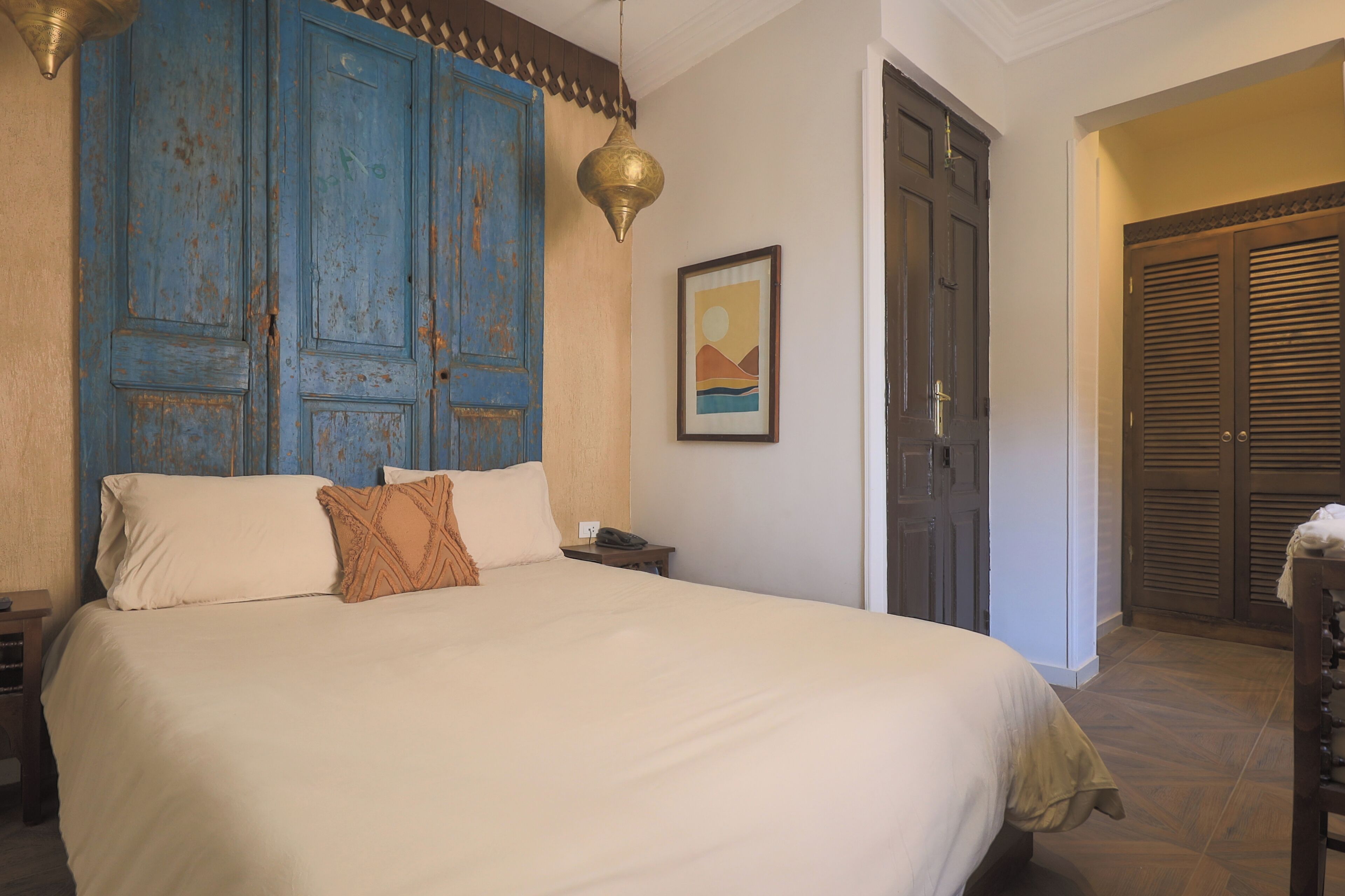 Quarto casal luxo | Escrivaninha, espaço de trabalho para notebook