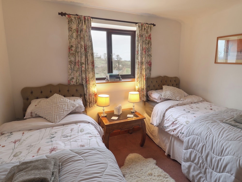 YEABRIDGE FARM, family friendly, with a garden in Mosterton - Mosterton ...