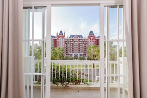 Vila superior, 3 quartos, vista para a praia | Terraço/pátio
