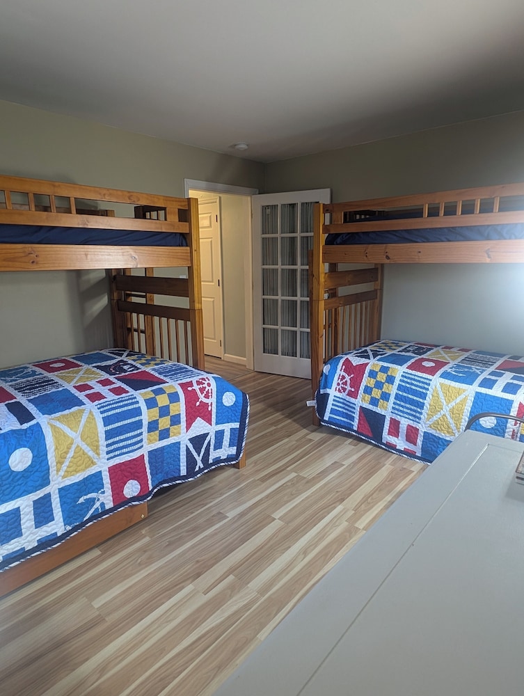 Gorgeous Waterfront& Yard on Damariscotta Lake with an Amazing Home ...