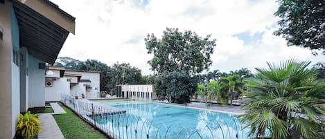 Piscina exterior