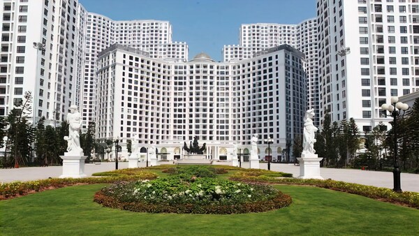 Vinhomes Royal City By Emily In Town - Hanoi