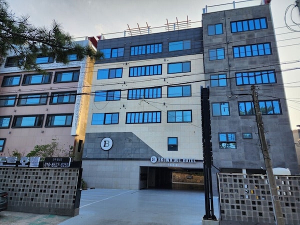 From H Browndot Hotel Gyeongju Yangnam - Gyeongju