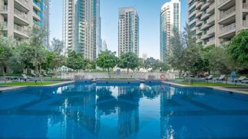 2 piscinas externas