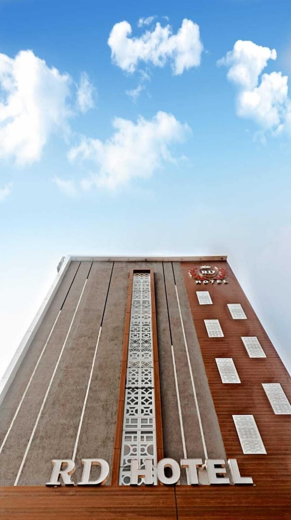 Rd Hotel Head Office - Perundurai