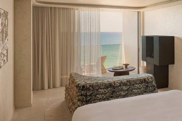 Mondrian Gold Coast - Tweed Heads