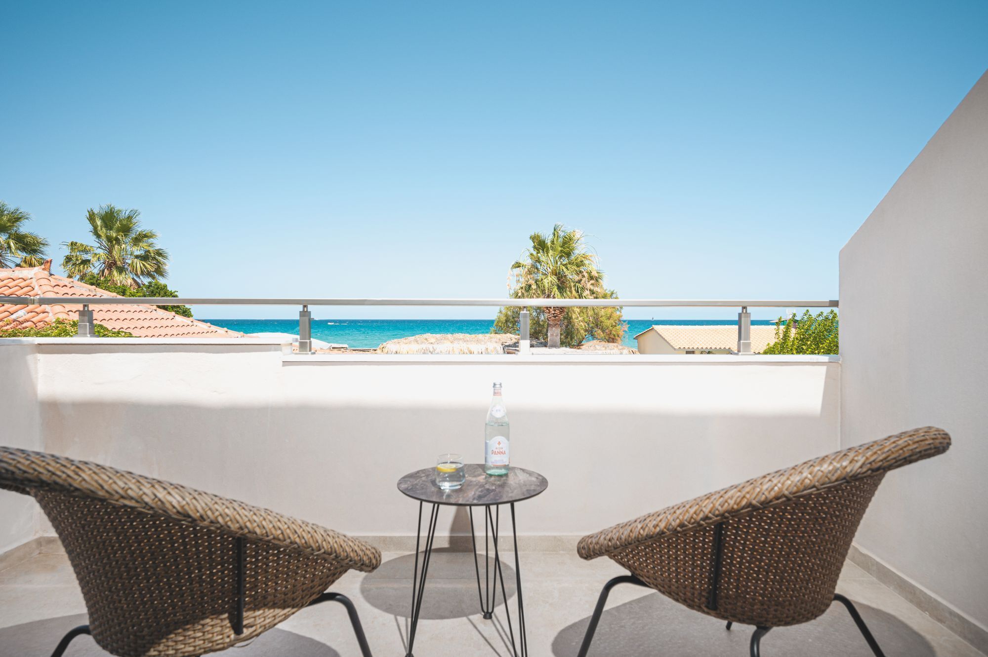 Quarto casal luxo, sacada, vista para o mar | Sacada