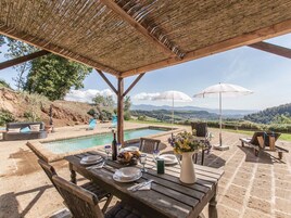 Casa, 2 quartos, para fumantes, piscina particular | Terraço/pátio