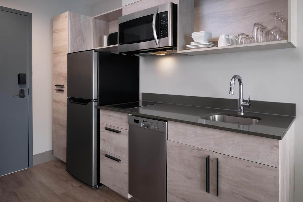 Quarto Standard, 2 camas queen-size, acessível, kitchenette | Kitchenette privada