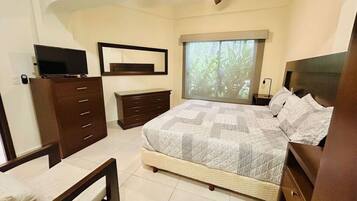 Apartamento luxo | 2 quartos, cortinas blackout, ferros/tábuas de passar roupa