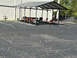 Área para churrascos e piqueniques