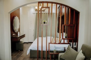 1 quarto, frigobar (abastecido com itens grátis), cofres nos quartos