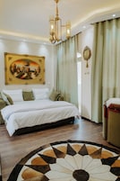 1 quarto, frigobar (abastecido com itens grátis), cofres nos quartos