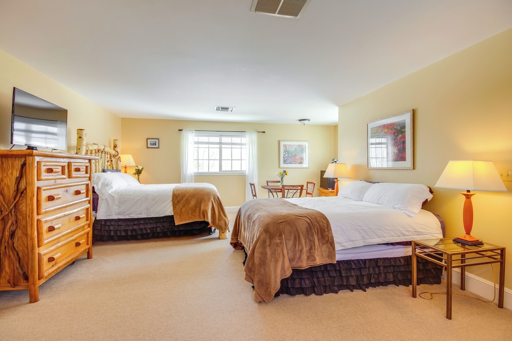 Views + Trail Access: Scenic Montana Ranch Retreat - Emigrant, MT