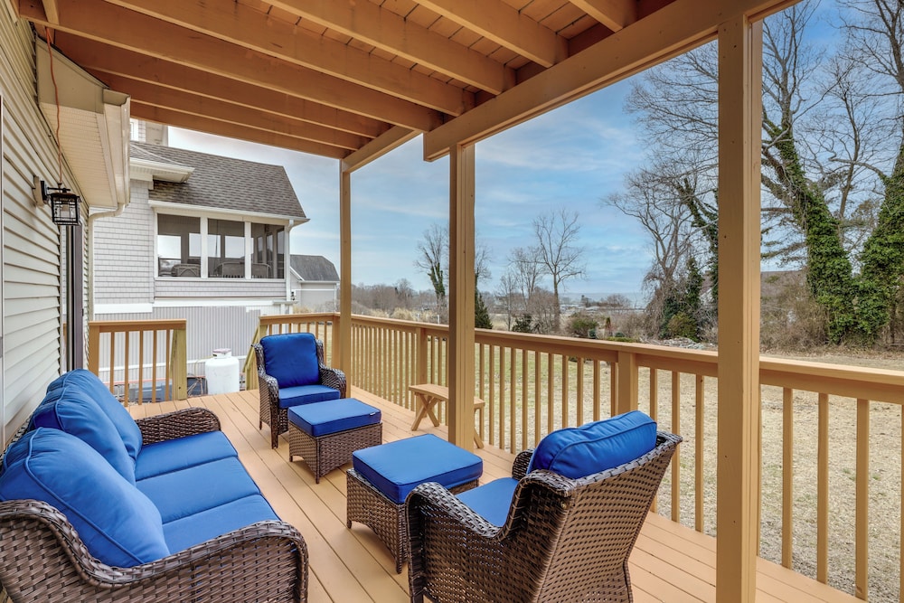 Walk To Eastern Point Beach: Apt W/ Water View! - Fishers Island