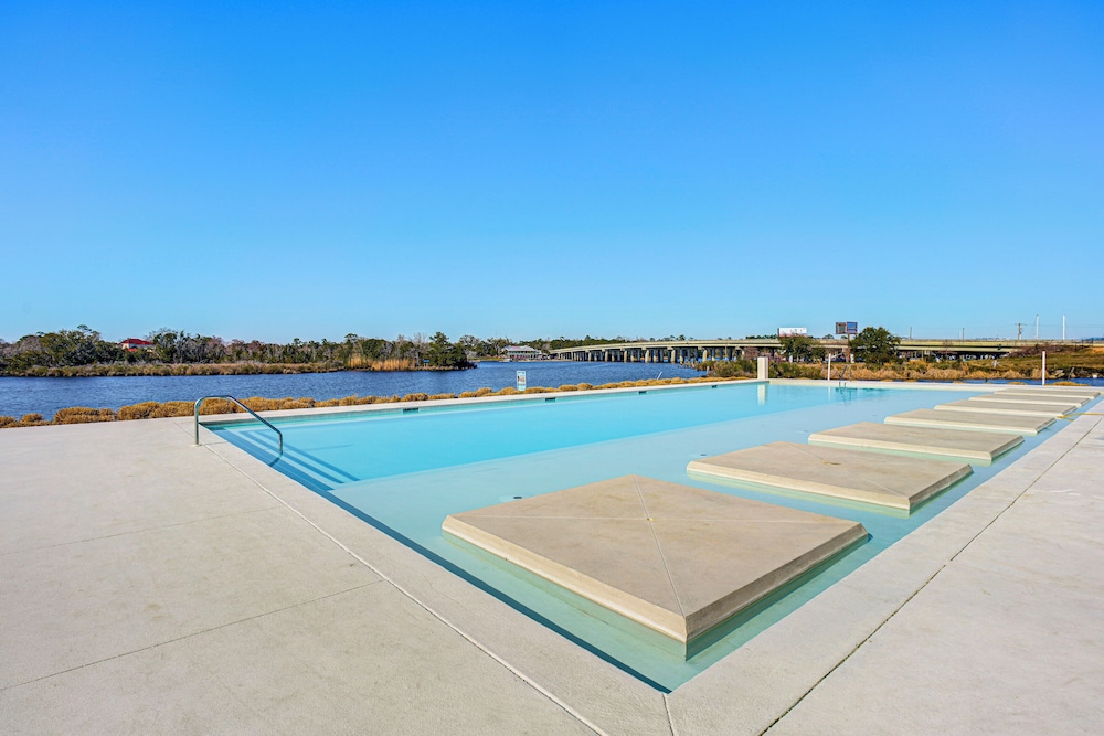 3 Mi To Gulfport Beaches: Waterfront 'Casa Pesce' - Gulfport, MS