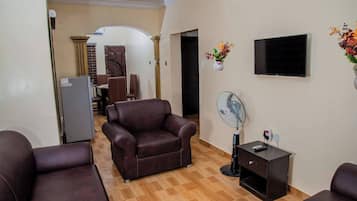 Apartamento, 2 quartos | Sala