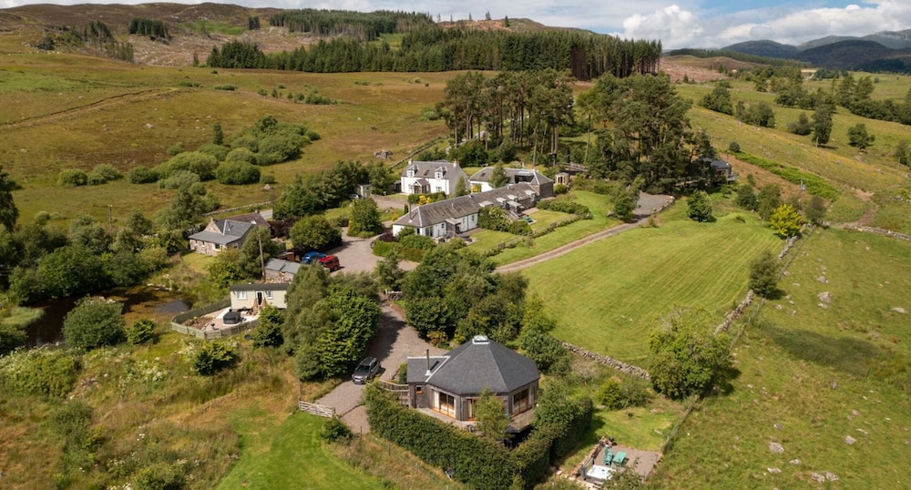 Dalnoid Cottages & Treehouses - Aberdeenshire
