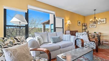 Apartamento | 2 quartos, secretária