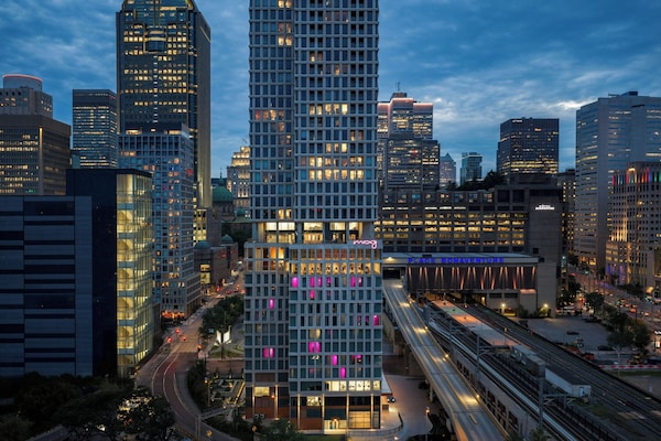 New Hotel Moxy Montreal Downtown - Montreal