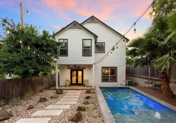 Single Malt Manor Downtown Austin - Austin, TX