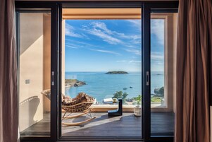 Quarto casal conforto, sacada, vista para o oceano | Terraço/pátio