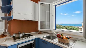 Apartamento Standard, 2 quartos, varanda (Complesso Azzurro 1 Near The Beach) | Cozinha privada