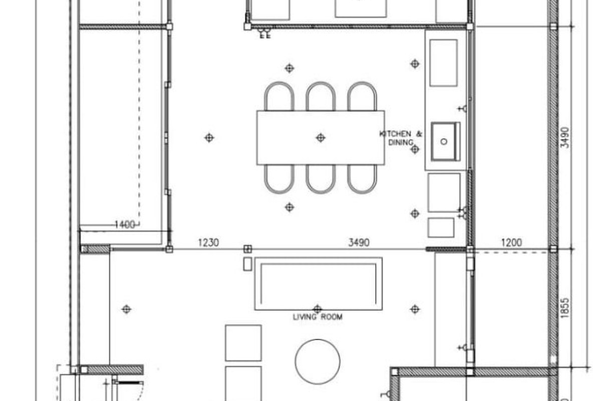 Planta baixa de um hotel, mostrando um quarto, banheiro, cozinha, sala de jantar, escritório e sala de estar.