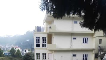 Entrada do alojamento