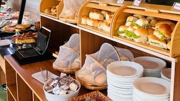 Estúdio Familiar, vista para a piscina | Café e/ou cafeteira