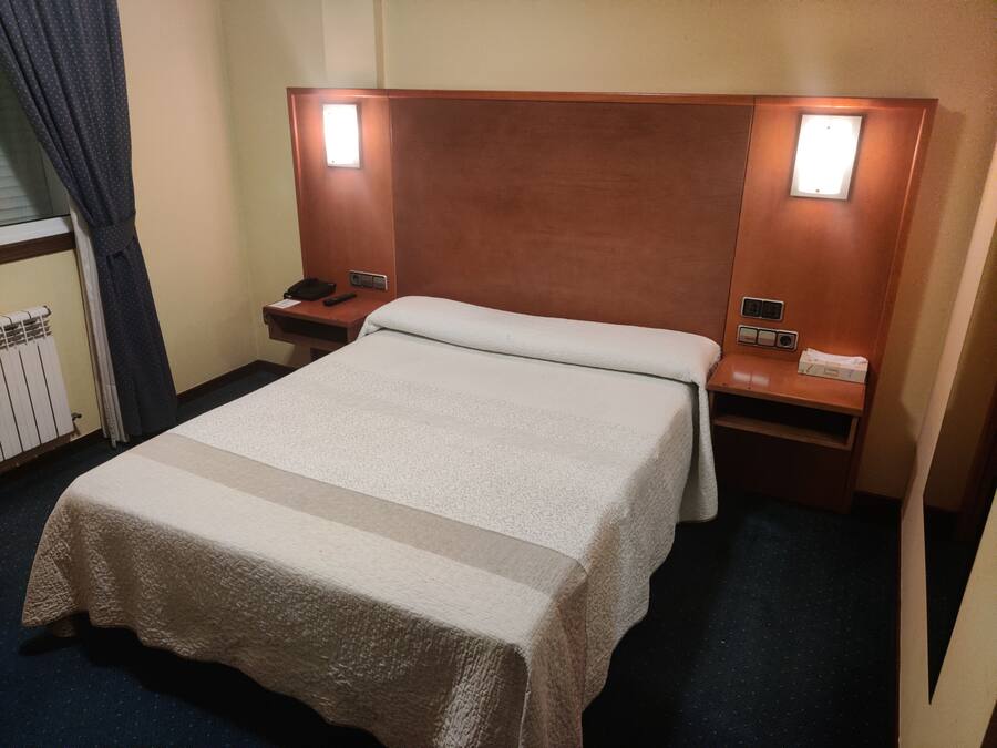 Quarto Duplo | Edredões de penas, Wi-fi grátis, roupa de cama fornecida