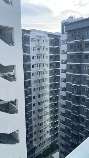 Estúdio, 1 quarto, sacada, vista para o jardim | Fachada