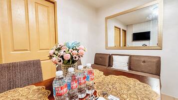 Apartamento, 2 quartos | Sala