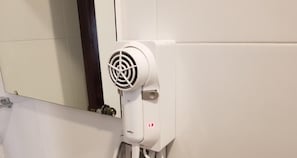 Secretária adequada para computadores portáteis, Wi-fi grátis