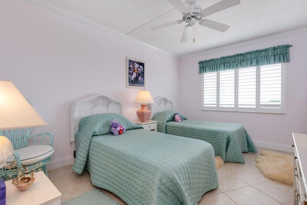 Stunning gulf front 6th floor Longboat Key Condo with endless views ...