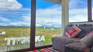 Suite Superior, varanda, vista para o lago | 1 quarto, roupa de cama fornecida