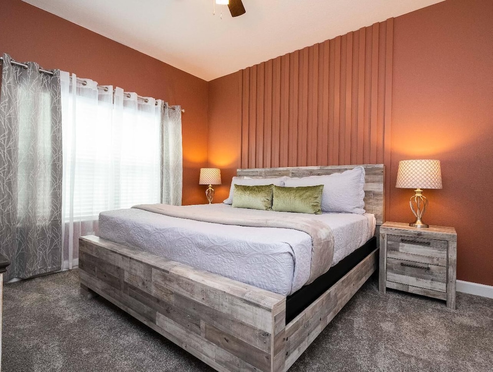 Storey Lake Resort, Private Pool, Near Famous Attractions!! - Kissimmee, FL