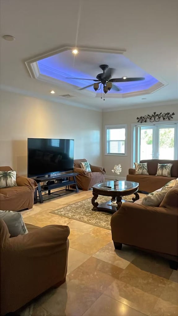 Blessings: 5-bedroom Townhome In Awesome Nassau With Wifi, Ac, Fitness Equipment - Nassau